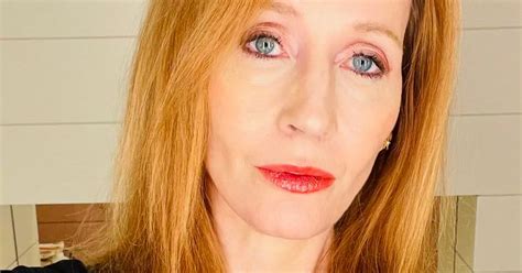 Nicola Sturgeon Hits Back At Jk Rowling By Saying Shes A Real