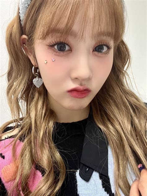 Stayc스테이씨 On Twitter 🐩💬 Quiet Please 스윗 모드로~ 편히 앉아 더쇼 재밌게 보자고🎵~ 시니와