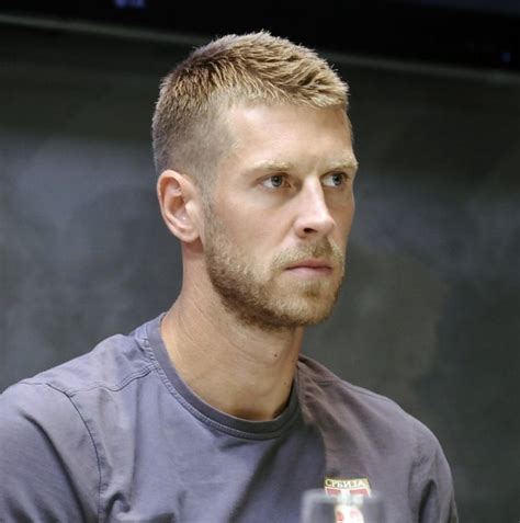 Classify Some “light” Serbian Footballers And Where Can They Pass