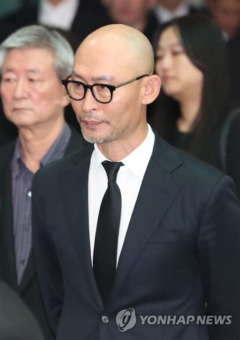 김주혁 떠나보내는 김종도 나무엑터스 대표 연합뉴스