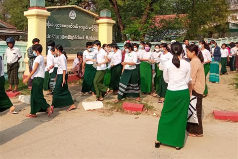 မလှိုင်မြို့နယ်၌ ၂၀၂၂ ခုနှစ်၊ တက္ကသိုလ်ဝင်တန်းစာမေးပွဲပထမနေ့ ဖြေဆို