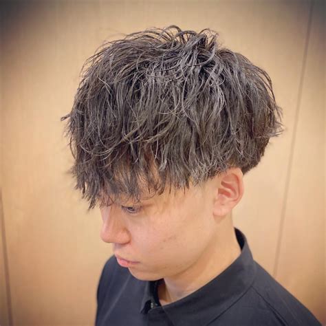 重めマッシュ×ツイストスパイラルパーマ｜ヘアカタログ｜高級理容室・床屋・ヘアサロン｜premium Barber（プレミアムバーバー）