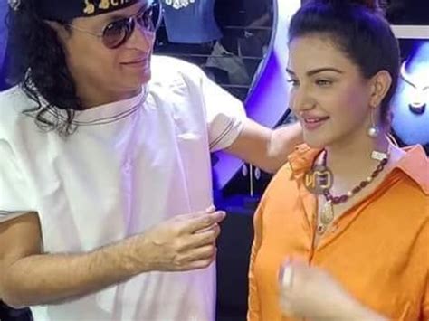 കേസെടുത്തതിനു പിന്നാലെ പ്രതിരോധത്തിലായി ബോബി ചെമ്മണ്ണൂര്‍ അറസ്റ്റ്