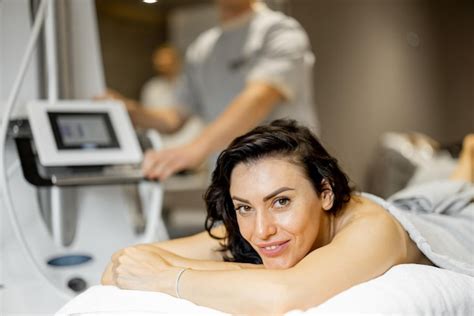 Premium Photo Woman Receiving Vacuum Roller Massage At Beauty Salon