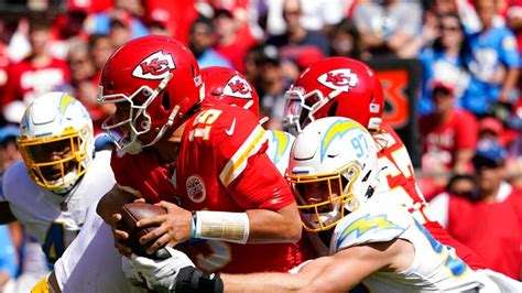 Los Angeles Chargers 30 24 Kansas City Chiefs Justin Herbert Stuns
