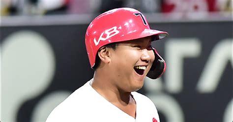 황대인 기분 좋은 투런포 Md포토