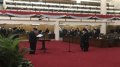 Resmi Jabat Anggota DPRD Kalbar Melalui PAW Heri Mustamin Sampaikan