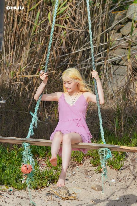 Loona Chuu Rkfeets