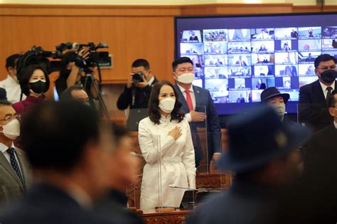 УИХ ын гишүүн Ц Мөнхцэцэг Улс төрийн намын тухай хуулийн төслийн ажлын