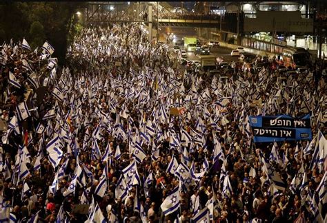 Netanyahu Sacks Defence Minister Sparking Mass Protests
