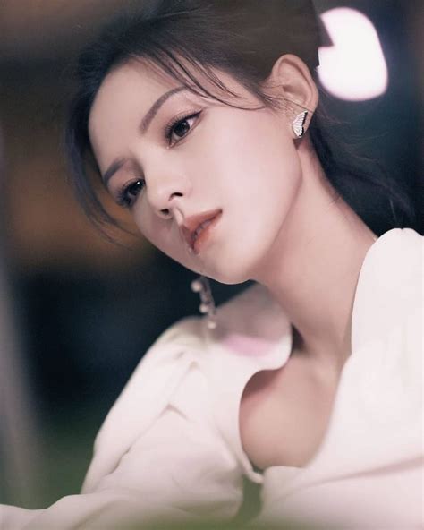 Actress Zhang Yu Xi Trương Dư Hi 張予曦 张予曦 韞色過濃 韫色过浓 zhangyuxi intenselove 韫北夫妇 周时韫