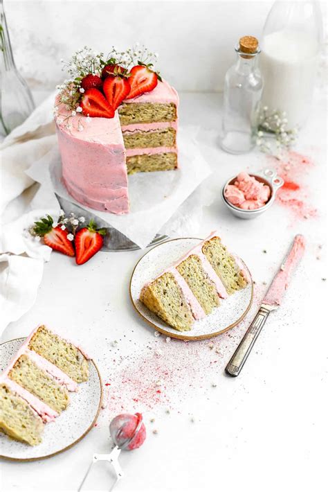Vegan Strawberry Banana Cake