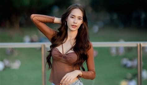 รวมรูปภาพของ ฟาดด้วยคลิป แจ็ค แฟนฉัน คลั่งรัก หอมหน้าผาก ใบหม่อน