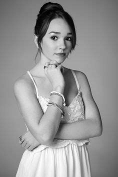 Beautiful Holly Taylor Paige Jennings Eartha Kitt Hottest Female