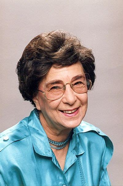 Julia Solomons Natal Birth Chart Kundli Horoscope Astrology Forecast Relationships