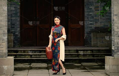穿旗袍的女人