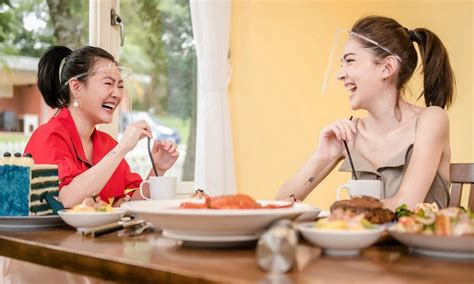 许玮甯自曝拍吻戏舌头伸进来 小s大怒：不想录了 知乎