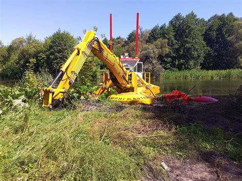 Functional Amphibious Dredger For A Variety Of Dredging Projects Amphibious Multipurpose