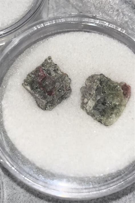 Red Trinitite 🤯 R Rocks