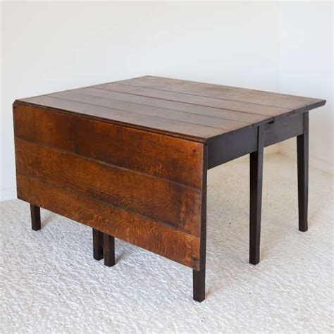 English 18th Century Solid Oak Drop Leaf Table