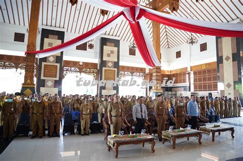 PENYERAHAN INSENTIF PRESTASI PEMUNGUTAN PBB P Situs Resmi Pemerintah Kabupaten Tuban