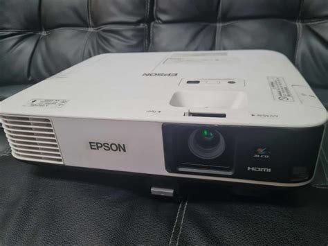 Epson Eb 2065 Large Venue Projector 5500 Lumens Super Bright Display