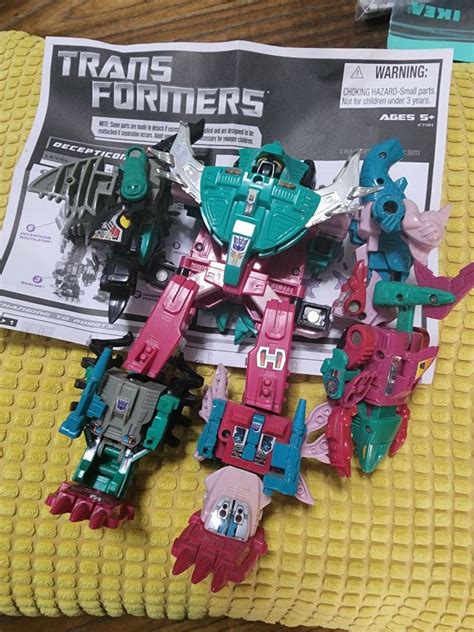 Transformers Piranacon Hobbies And Toys Toys And Games On Carousell