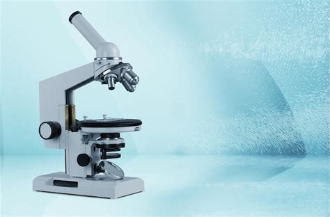 Microscopio de medicina y salud de laboratorio de investigación Foto Premium