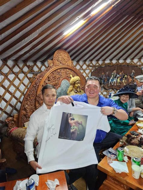 Хакухо М Даваажаргал Төв аймгийн 100 жилийн ойд оролцож байна News Mn