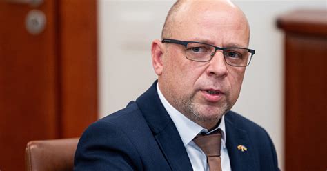 R Mockus Su Es Kolegomis Varšuvoje Aptars Rusijos Atsakomybę Už Karą