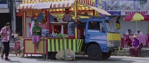 IMCDb Org Mahindra DI 3200 In Thuruppu Gulan 2006