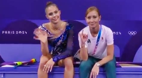 Video Everyone Is Accusing Hungarian Gymnastics Coach Noemi Gelle Of Making White Power Sign