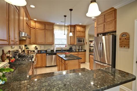 How To Polish Granite Countertops And Make Them Shine Granite Selection