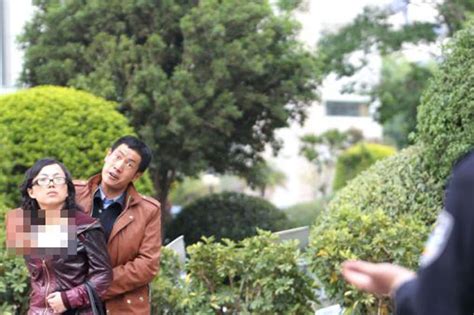 ระทึก ตี๋ใหญ่จีนคลั่ง คว้าปังตอจ่อคอสาว