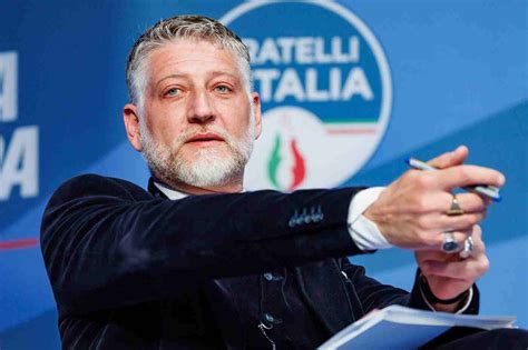 Chi è Alessandro Giuli Il Nuovo Ministro Della Cultura Di Meloni