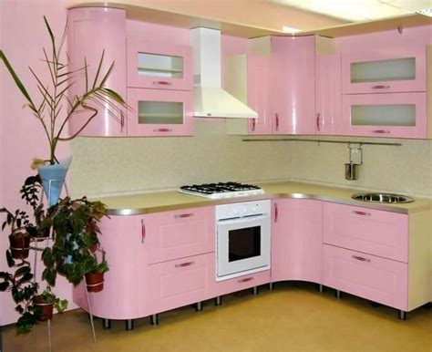 Кухни из пластика: плюсы и минусы, дизайн фасадов, фото в интерьере