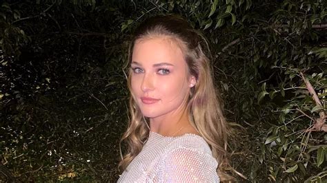 Attualità Anna Kalinskaya E Jannik Sinner Cè La Prima Foto Di Coppia Involontaria Love