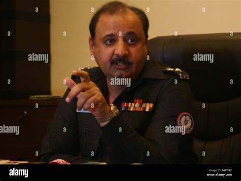 Ssp Siu Police Farooq Awan Briefs To Media Persons Regarding