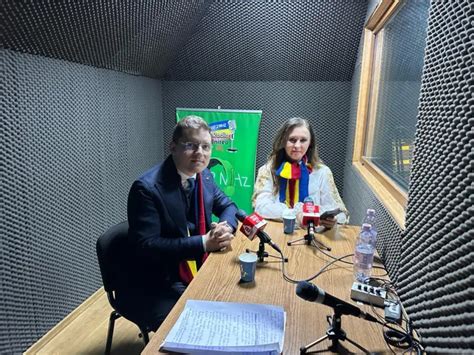 FOTO Ministrul Familiei Natalia Intotero și europarlamentarul Victor