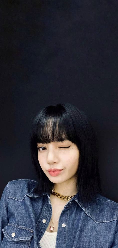 Download Lisa Blackpink Hd Weibo International Selfie Wallpaper