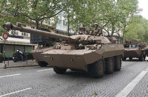 Франція оголосила приблизні терміни постачання танків Amx 10 Rc Україні