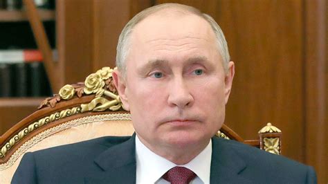 Песков ответил на вопрос о вакцинации Путина