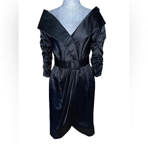 Vintage Scassi Boutique Little Black Silk Satin Belte Gem