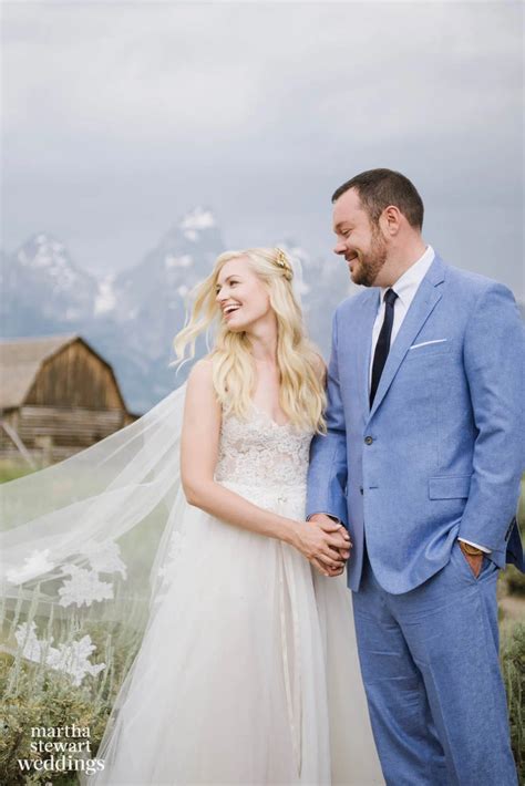 Beth Behrs And Michael Gladis Are Married See Their Wedding Photo