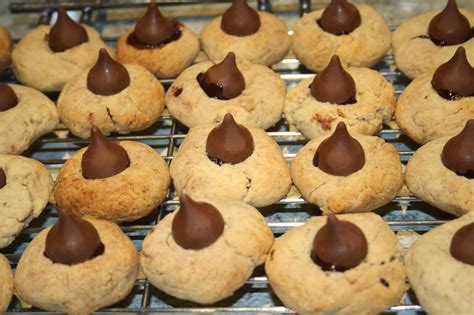 Caroline Makes Hershey S Kiss Thumbprint Cookies