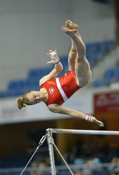 Ariella Kaeslin Am Stufenbarren Gymbox The Gym And Gymnastics Photo Page