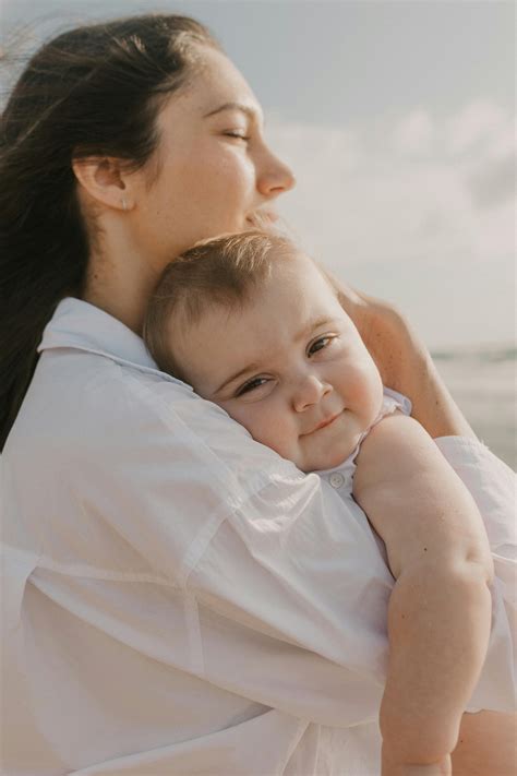 Momatjocastaresortimages Photos Download The Best Free Momat