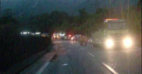 G1 Colisão Entre Três Carretas Interdita Pista Da Anchieta Em Cubatão
