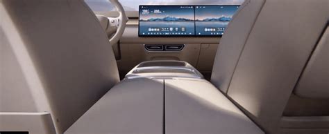 Deepal S09 Appears In Chinese New Year Celebration And Has Interior Exposed