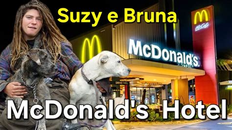 Mãe e filha moram em McDonald s no Leblon YouTube